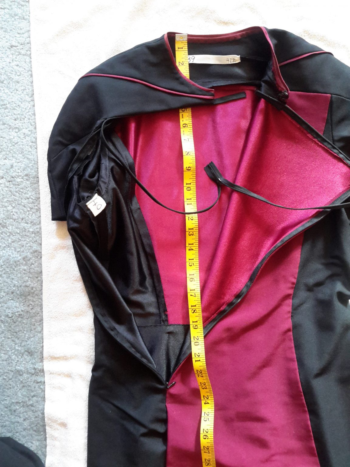 Screen-used Men's TNG Skant - Reference Photos - Star Trek Costume Guide