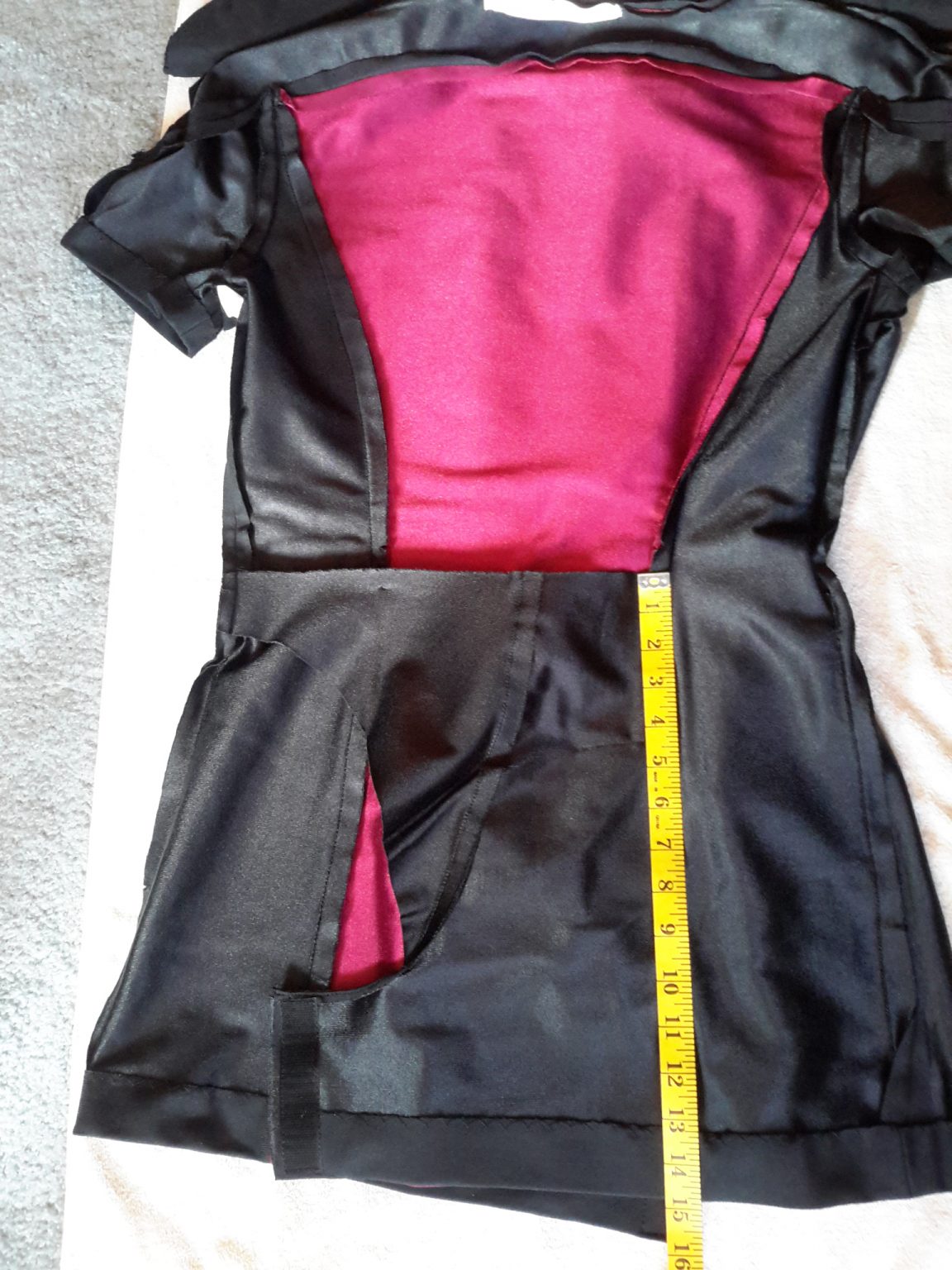 Screen-used Men's TNG Skant - Reference Photos - Star Trek Costume Guide