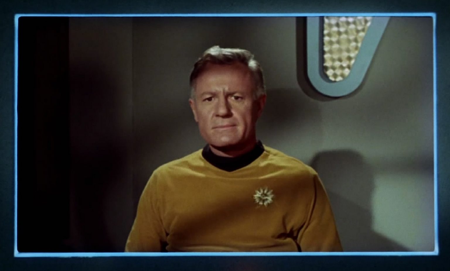 TNG Admiral Uniform (season 1) Analysis – Stylistic Influences and ...