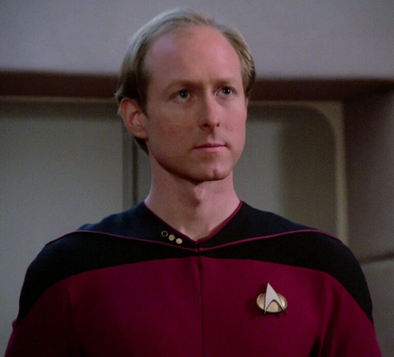 TNG Jumpsuit Analysis – Season 1 – Division Colors - Star Trek Costume ...