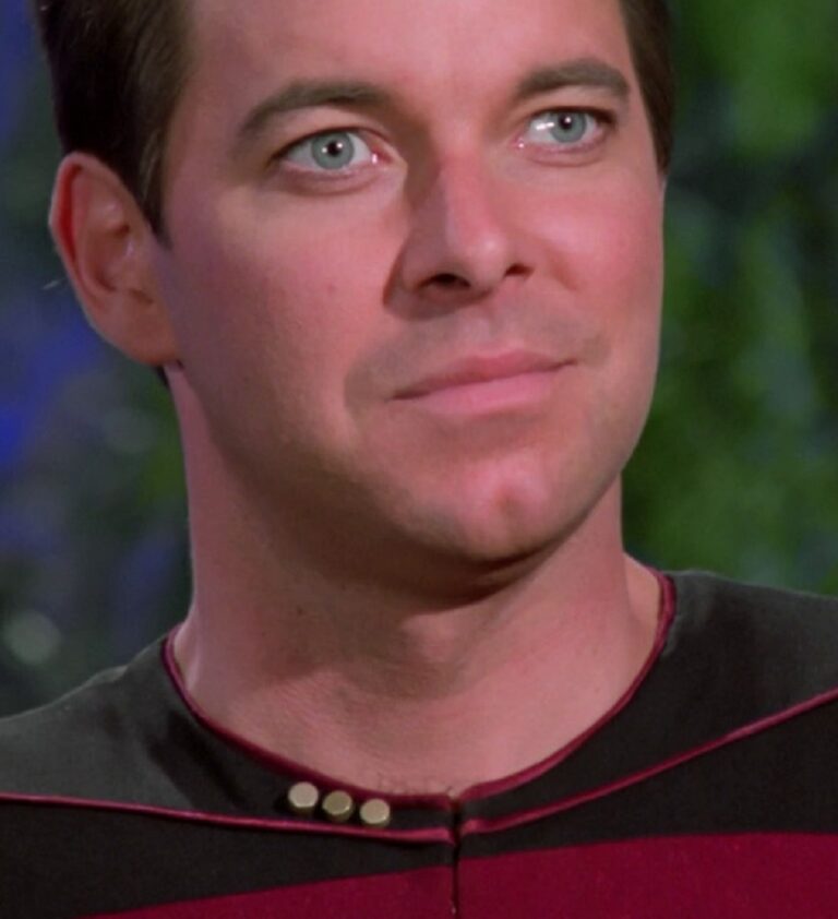 TNG Jumpsuit Analysis – Season 1 – Necklines - Star Trek Costume Guide