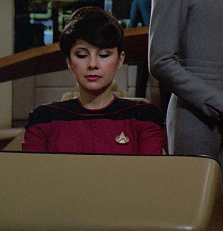 TNG Jumpsuit Analysis – Season 1 – Division Colors - Star Trek Costume ...