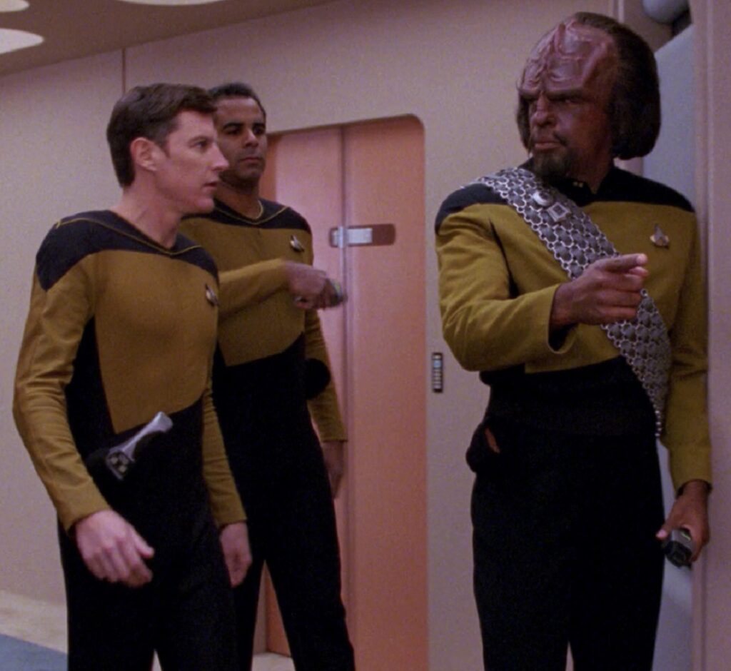 TNG Jumpsuit Analysis – Season 3 Transition - Star Trek Costume Guide