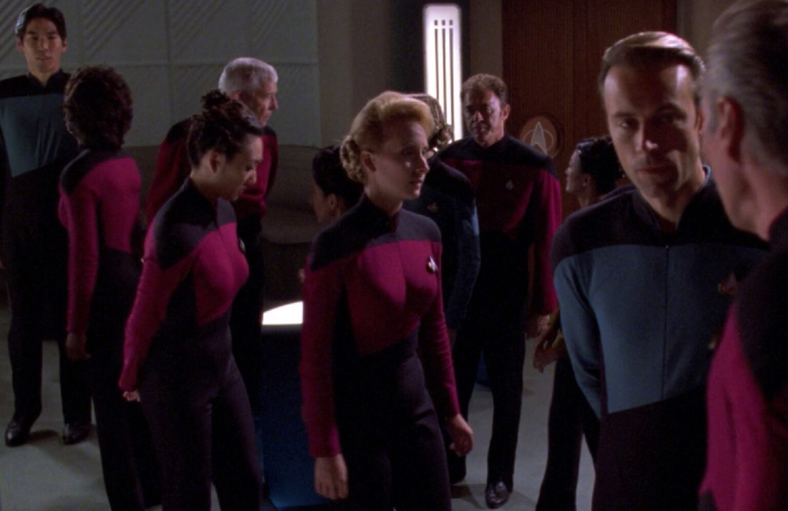 TNG Jumpsuit Analysis – Season 3 Onward – Zipper Closures - Star Trek ...